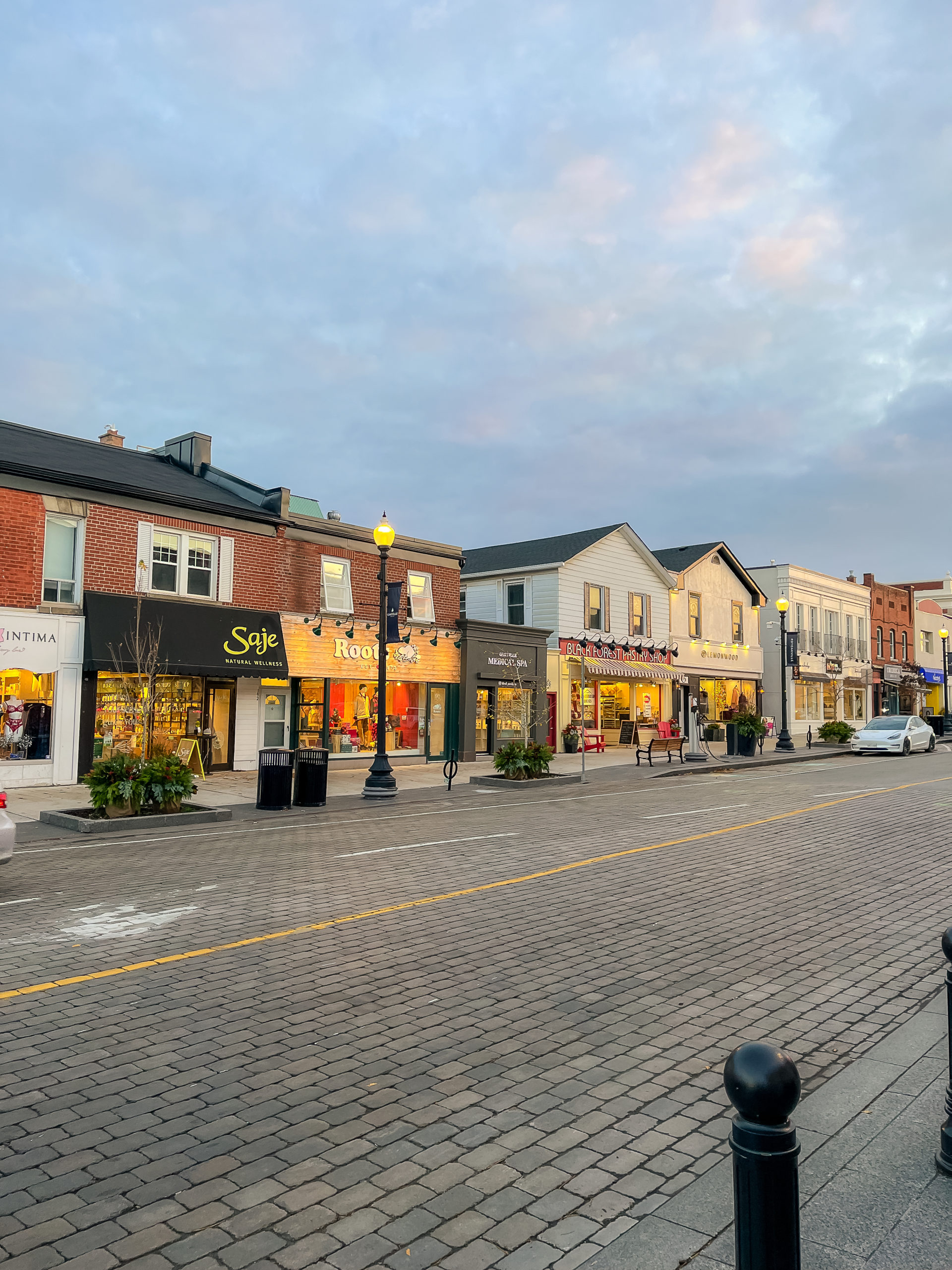 How to have a perfect romantic getaway in Oakville in 2023 - Visit Oakville